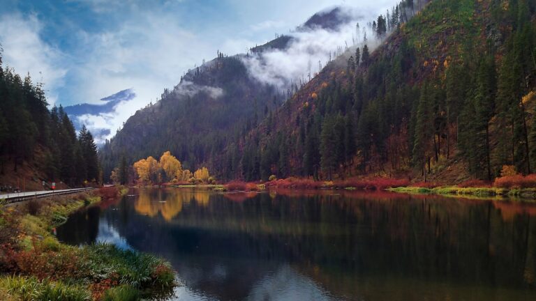The Best Fall Colors in Washington State: A Guide for Leaf Peepers
